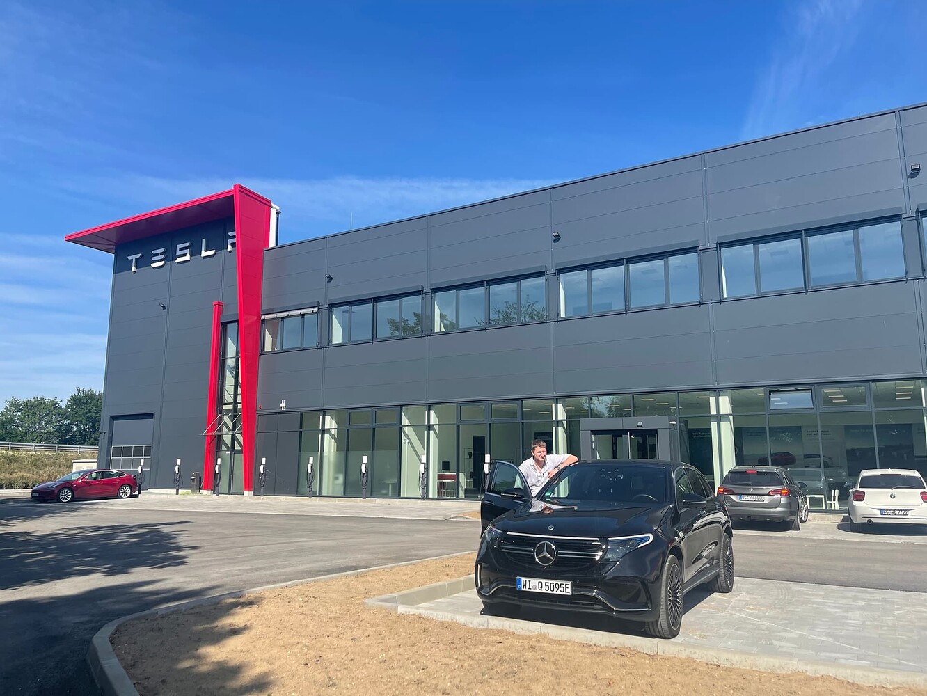 Auslieferungs-Center Neu-Ulm - Service Center, Stores und Logistik ...