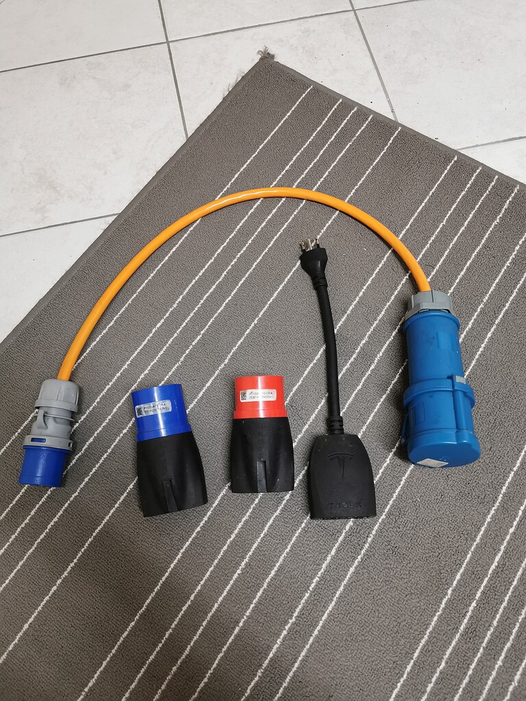 [Verkauft] UMC 1 Adapter, CEE , CEE Blau 32A, Schweiz T13 - Marktplatz ...