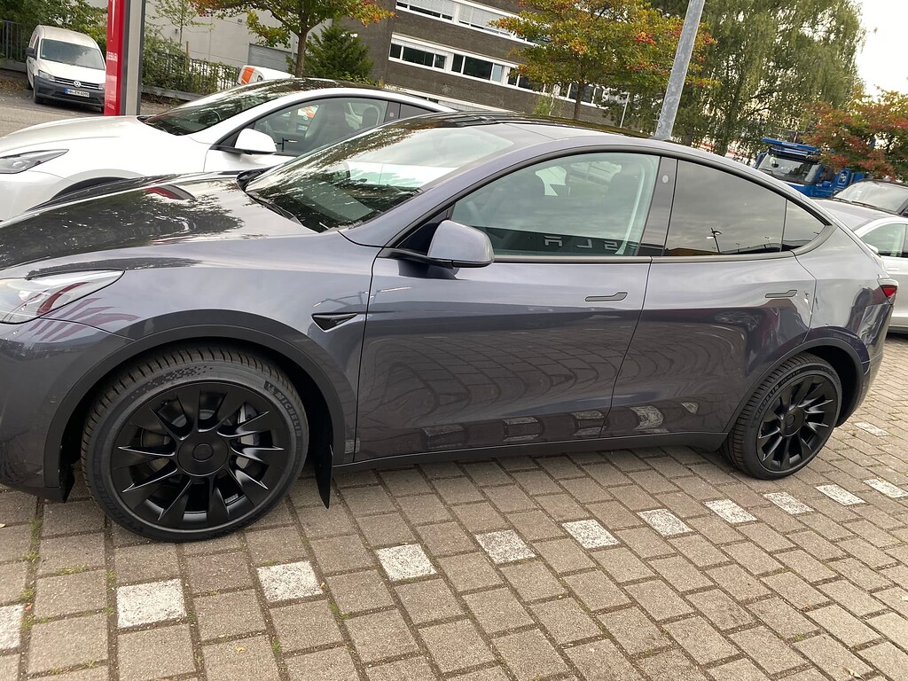 [Biete] Model Y LR, MSM, 20 Zoll, USS, 9k km - aus 09/22 ...