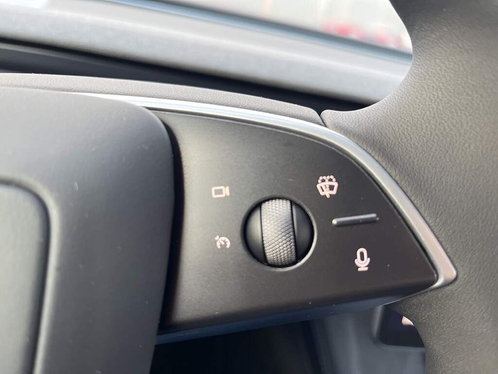 Tempomat wie geht der an und für was ist die Taste - Autopilot und Full ...