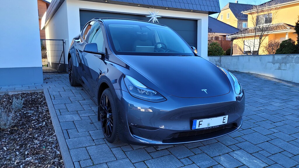 [Biete] Tesla Model Y Long Range AWD MSM - inkl. USS - 7.500 km - 48. ...