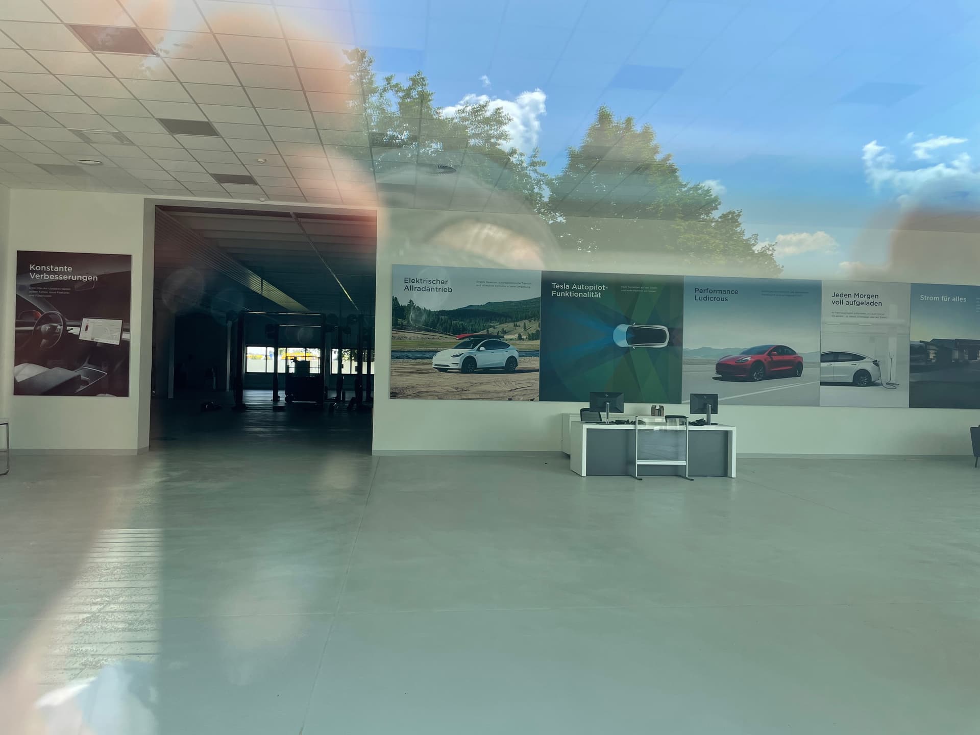 Auslieferungs-Center Neu-Ulm - Seite 9 - Service Center, Stores und ...