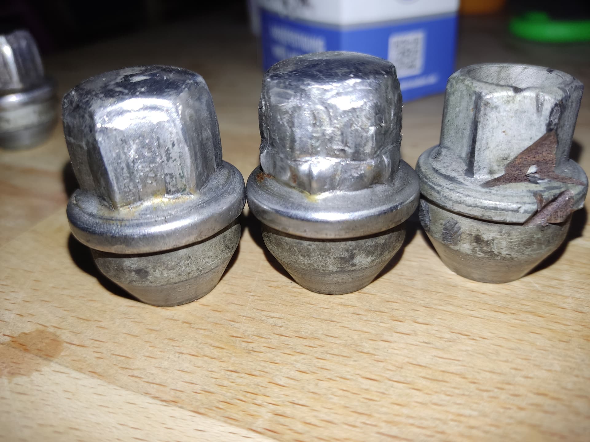Welche Nuss für die Radmutter - Seite 2 - Model S Probleme / Fehler ...