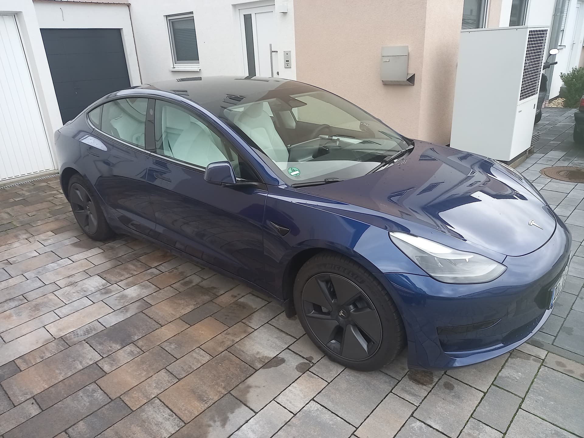 [Verkauft] Tesla Model 3 RWD 2022 blau/weiß - Fahrzeugmarkt - TFF Forum ...
