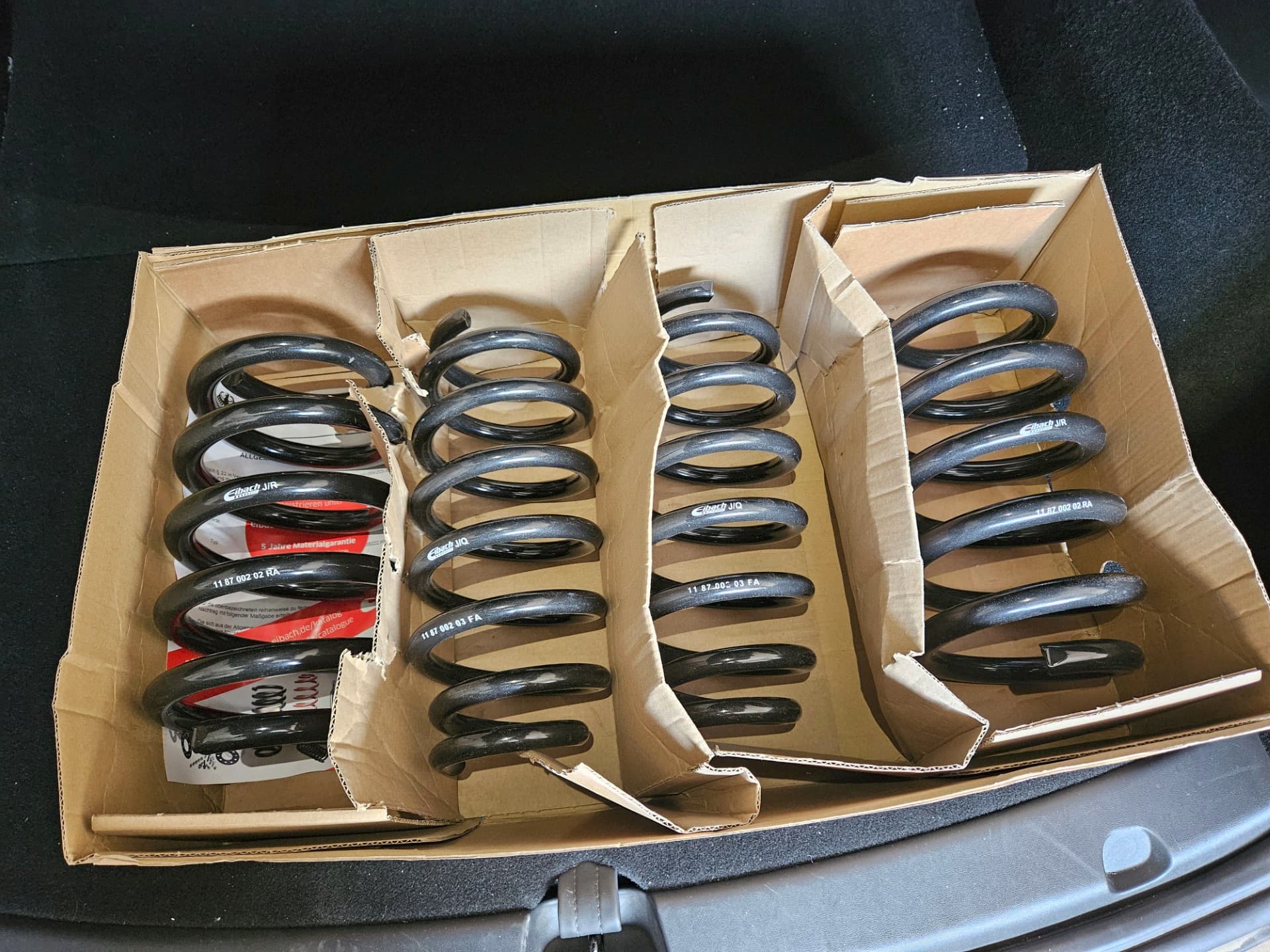 [Biete] Eibach Pro Kit Tesla Model Y Komfort / Tieferlegungsfedern ...