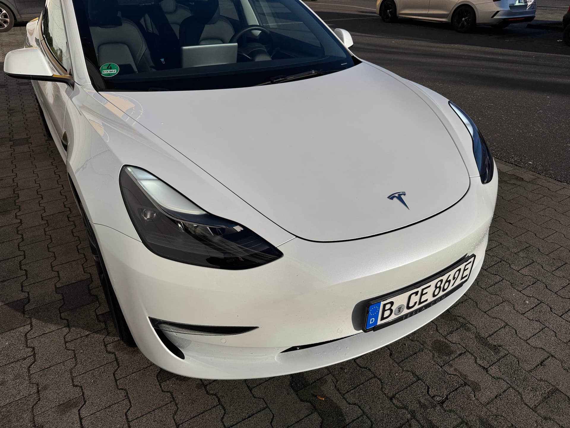 [Biete] Model 3 Performance 82kWh Dual Motor AWD, außen weiß, innen ...