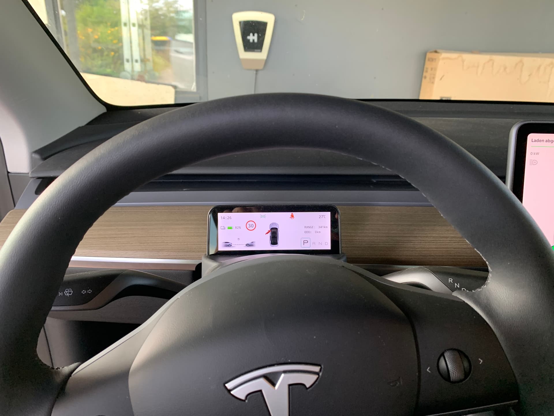 [Verkauft] Hansshow Mini-Display 4,6" Model Y, Model 3 Ryzen/Atom pre ...
