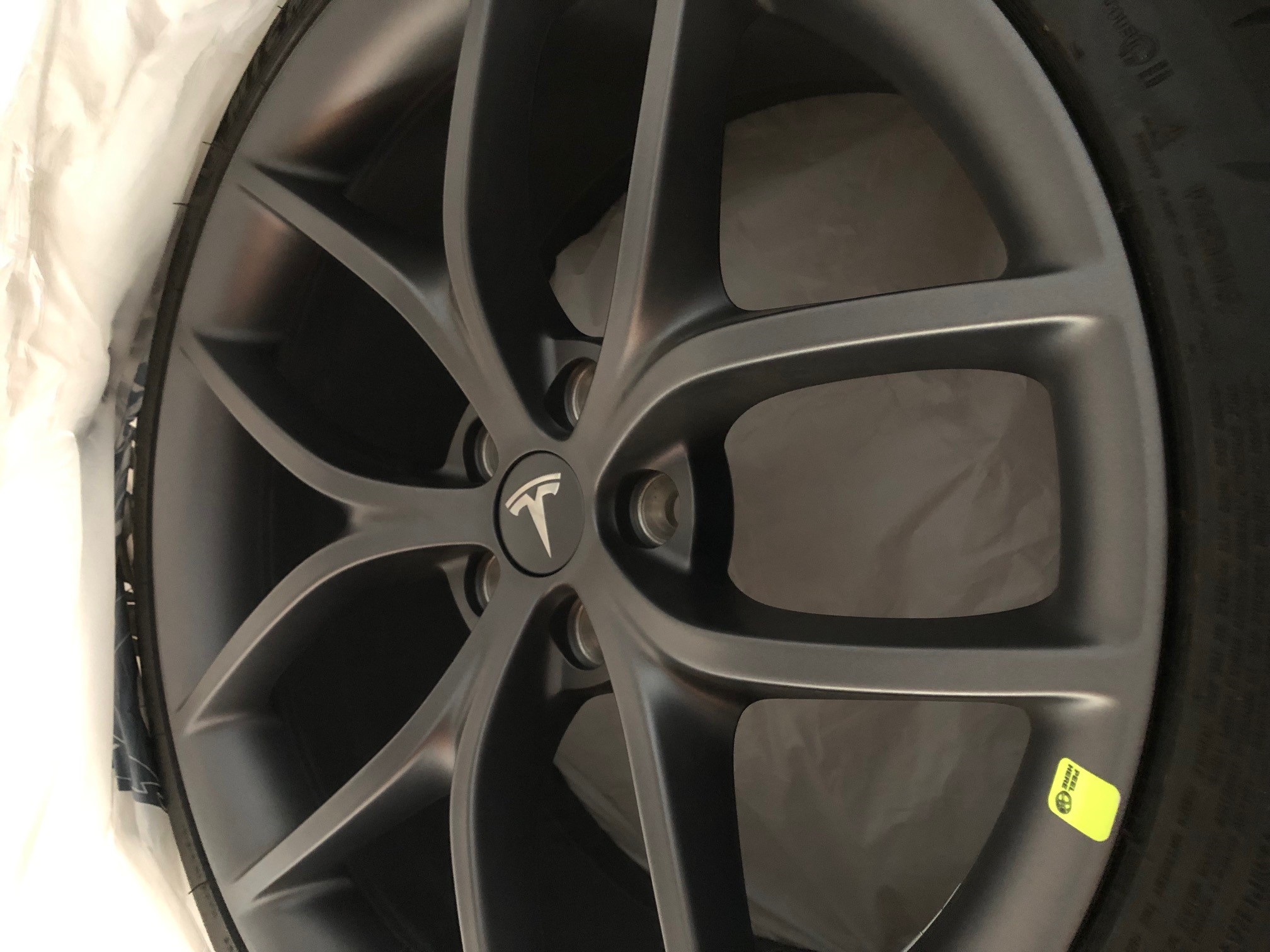 [Biete] 4 x NEUE Tesla Model 3 Track-Pack Zero-G Sommerkompletträder ...