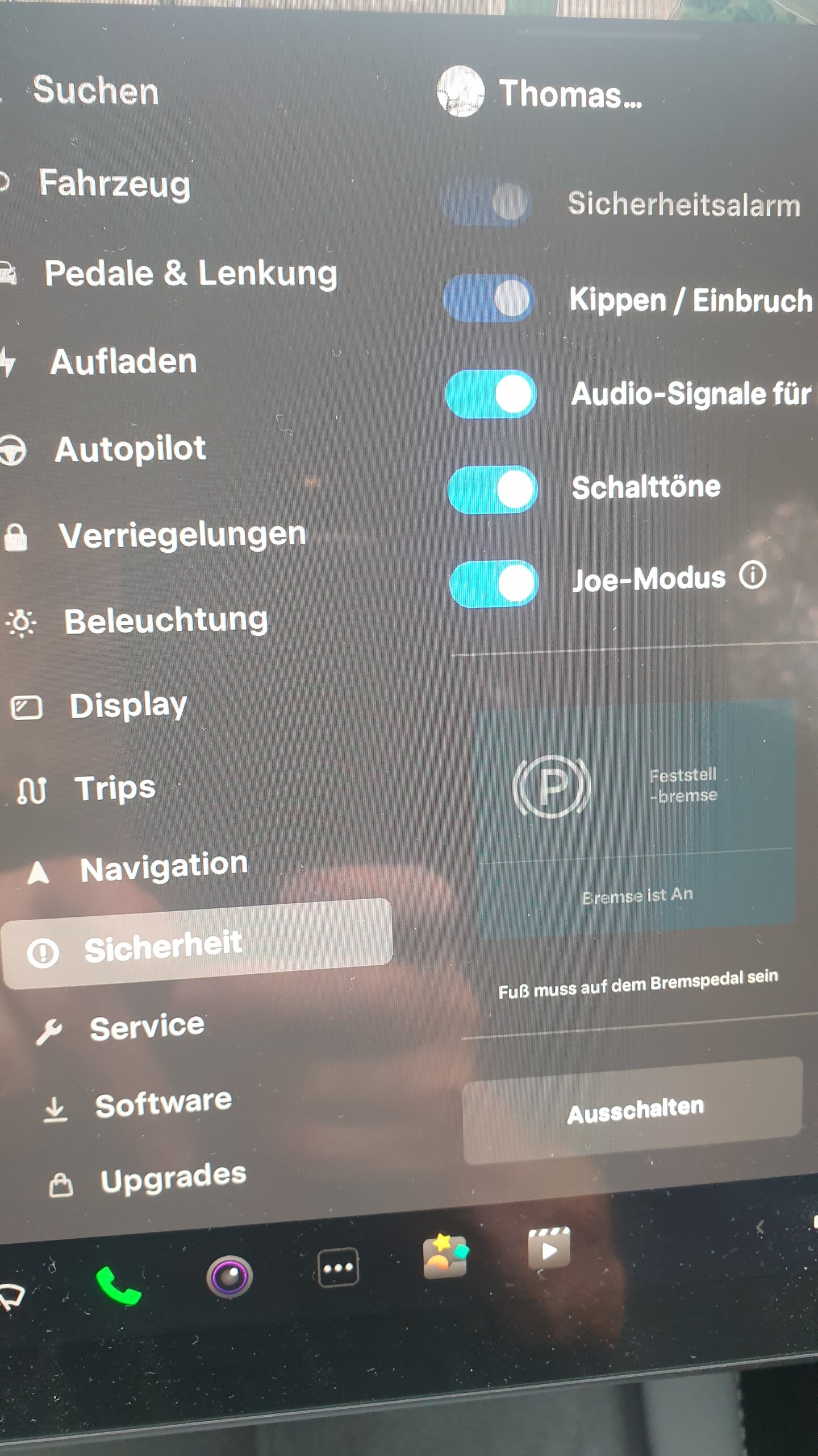 Tesla Alarmanlage Ausschalten